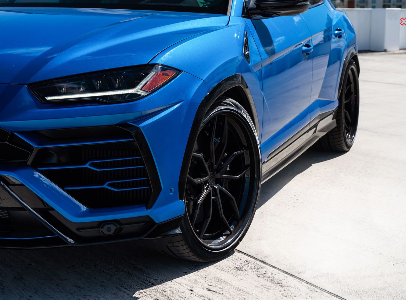 Lamborghini Urus - 24" AN31 SeriesTHREE | Anrky Wheels